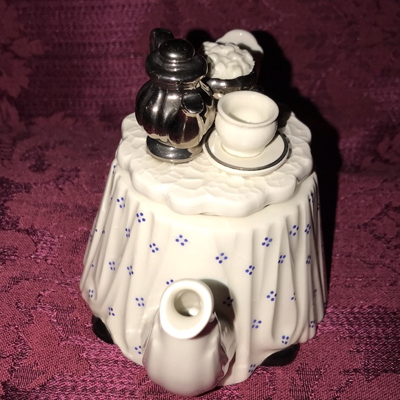 Cardew Designs | Accents | Vintage Cardew Design Victorian Table Mini ...